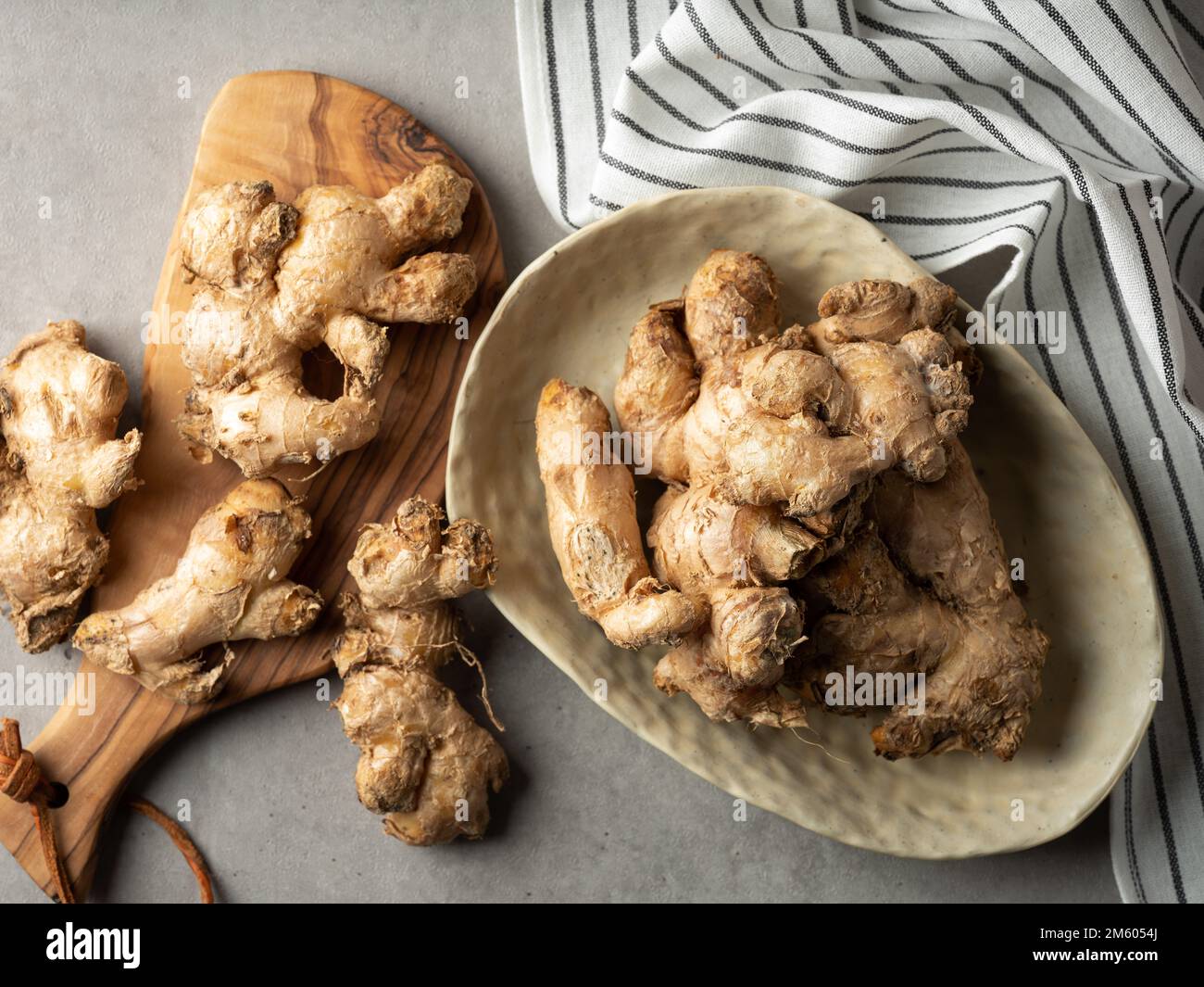 fresh ginger on a plate Stock Photo - Alamy