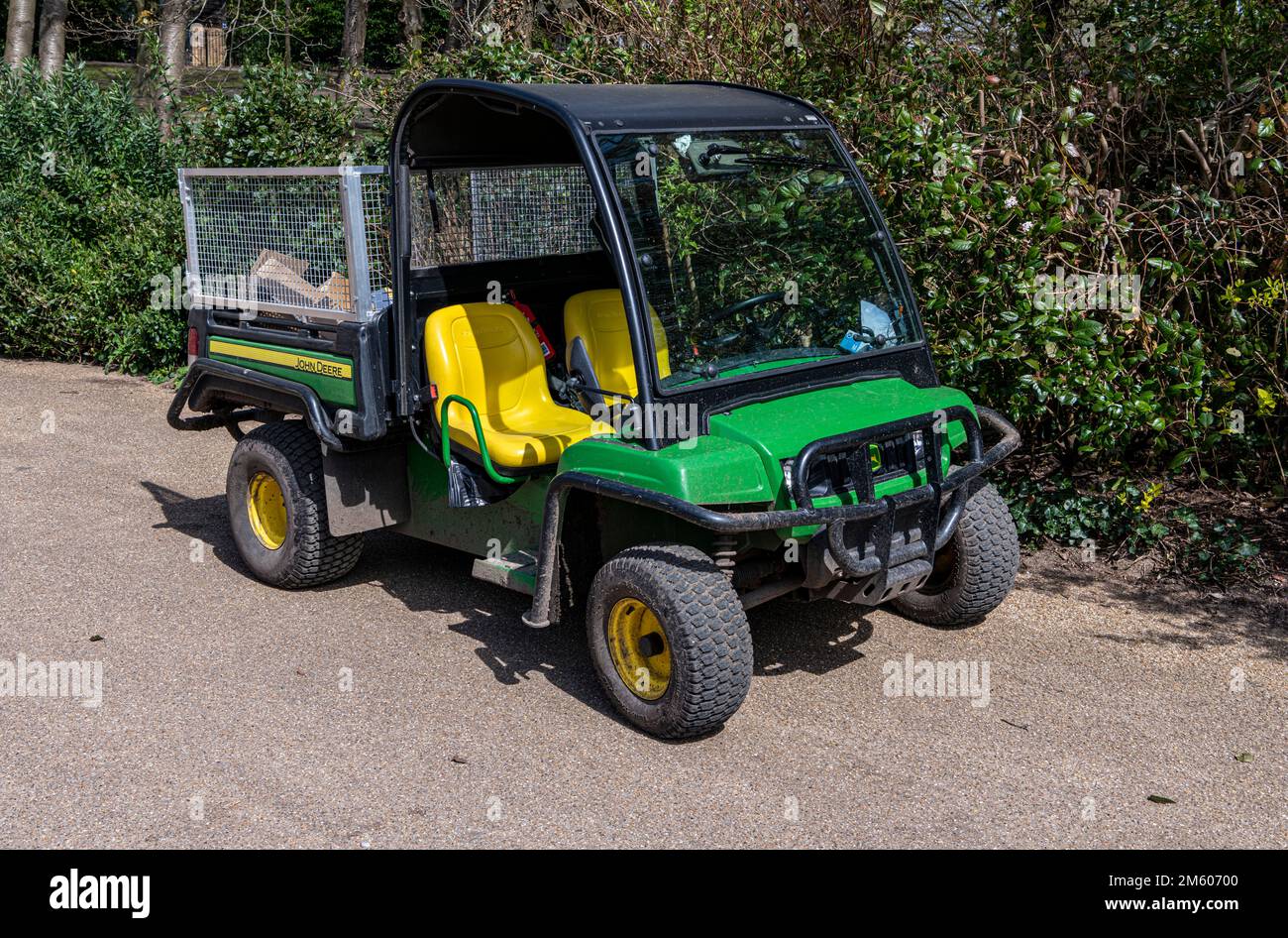 John Deere Gator buggy on Hampstead Heath transport Stock Photo - Alamy