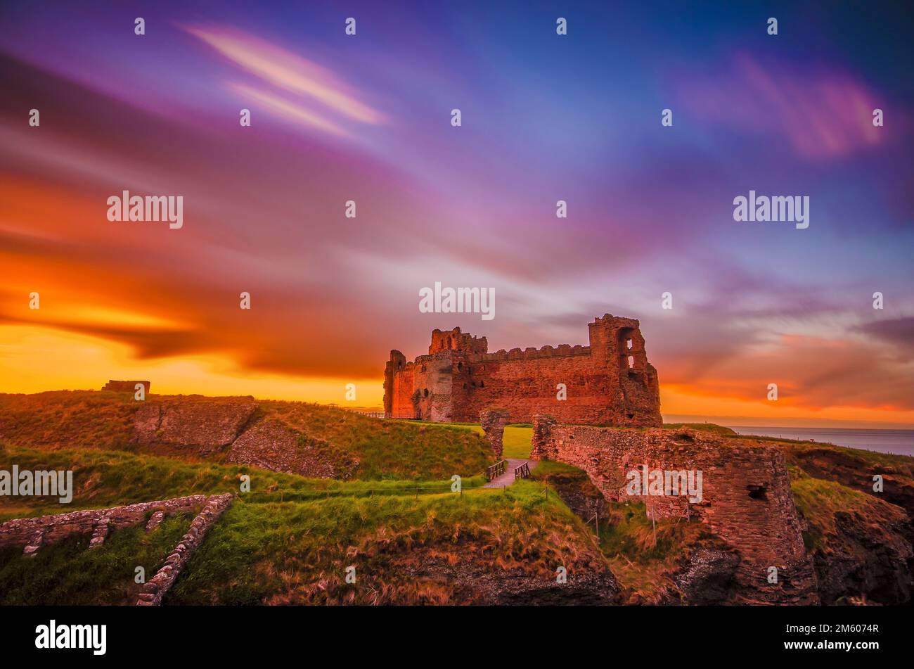 Tantallon Castle, East Lothian, Scotland, UK Stock Photo - Alamy