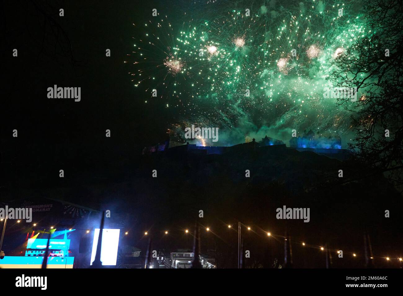 Edinburgh, UK. 1st JAN 2023. The firework display at Edinburgh Castle ...