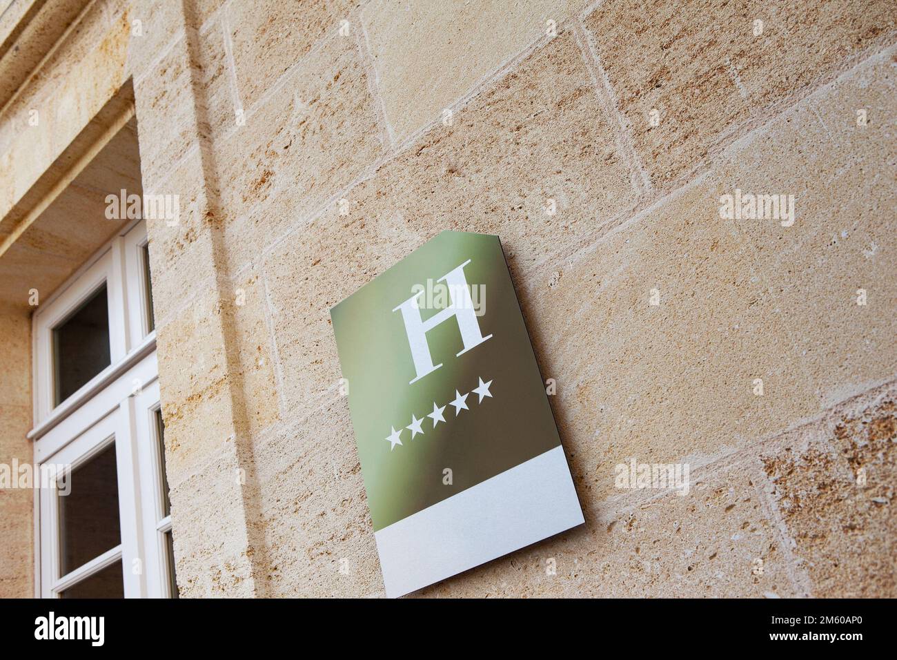 Luxurious hotel facade hi-res stock photography and images - Alamy