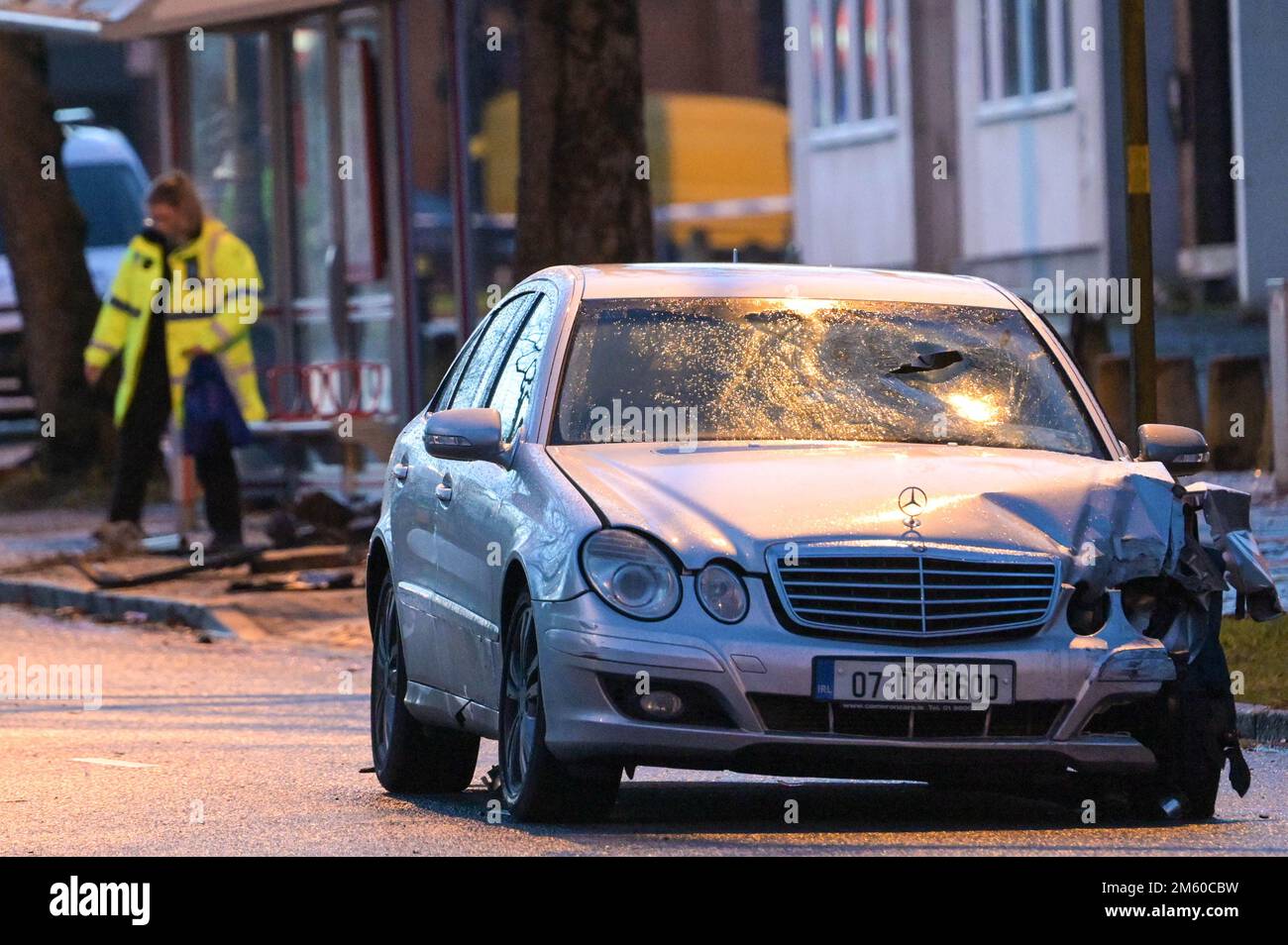 Bus vs car hi-res stock photography and images - Alamy