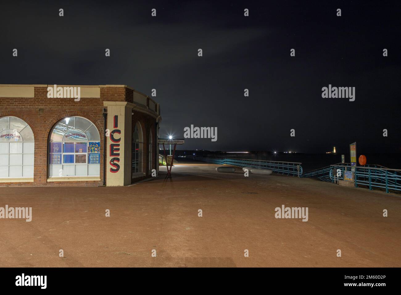 Seaside town whitley bay hi-res stock photography and images - Alamy