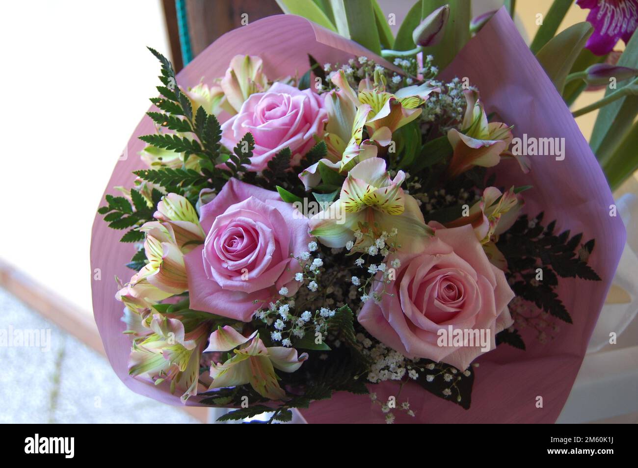 Bouquet di rose - Bouquet of roses Stock Photo - Alamy