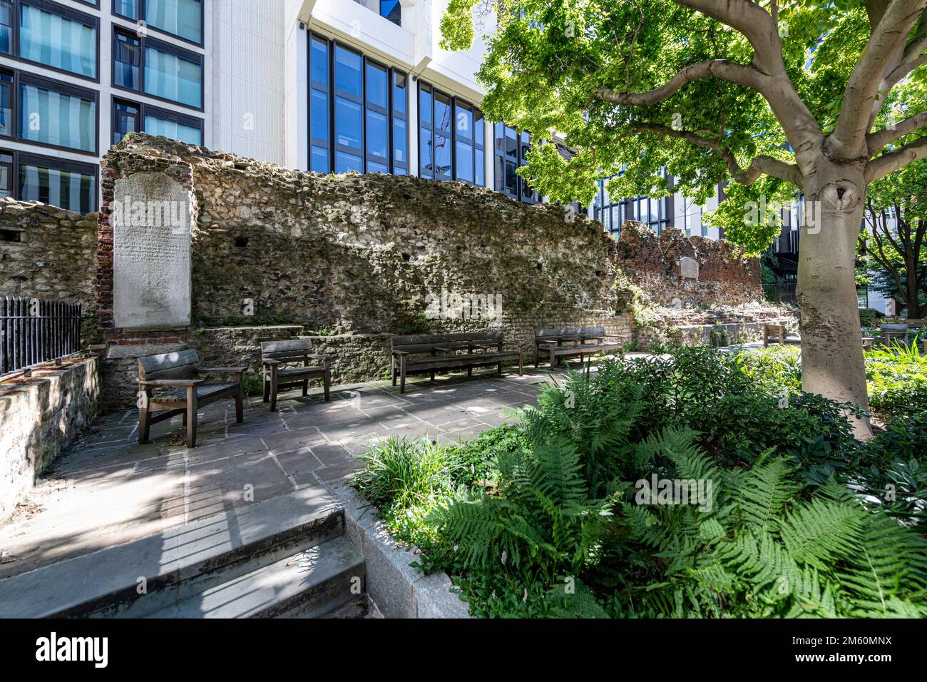 London wall remains, St Alphage Gardens Stock Photo - Alamy