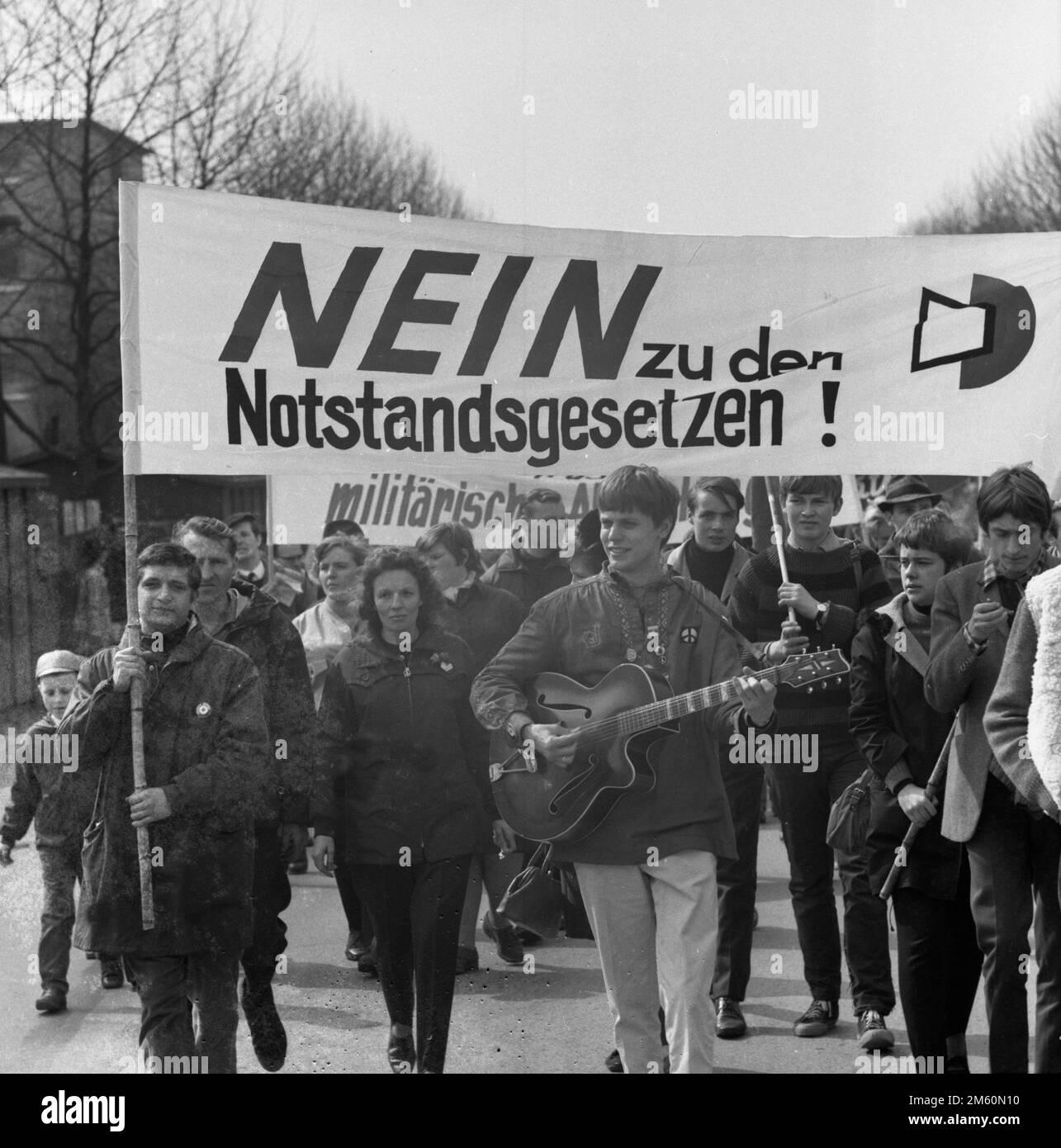 Vietnam war protest 1968 hi-res stock photography and images - Alamy
