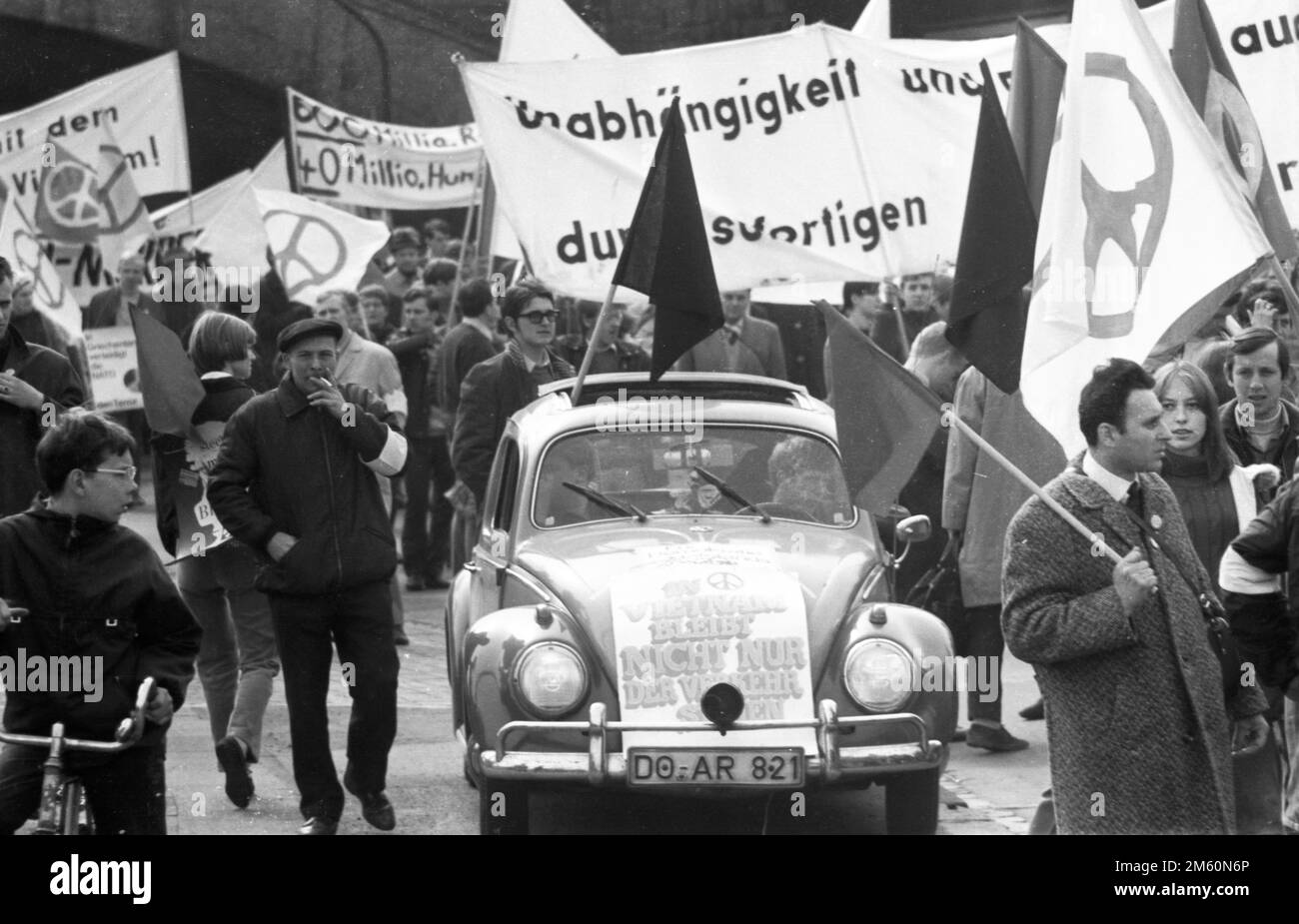 The Easter March 1968, Germany, demonstrated for peace with the main ...