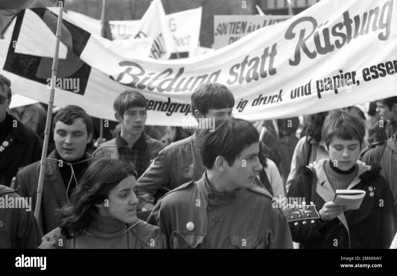 The Easter March 1968, Germany, demonstrated for peace with the main ...