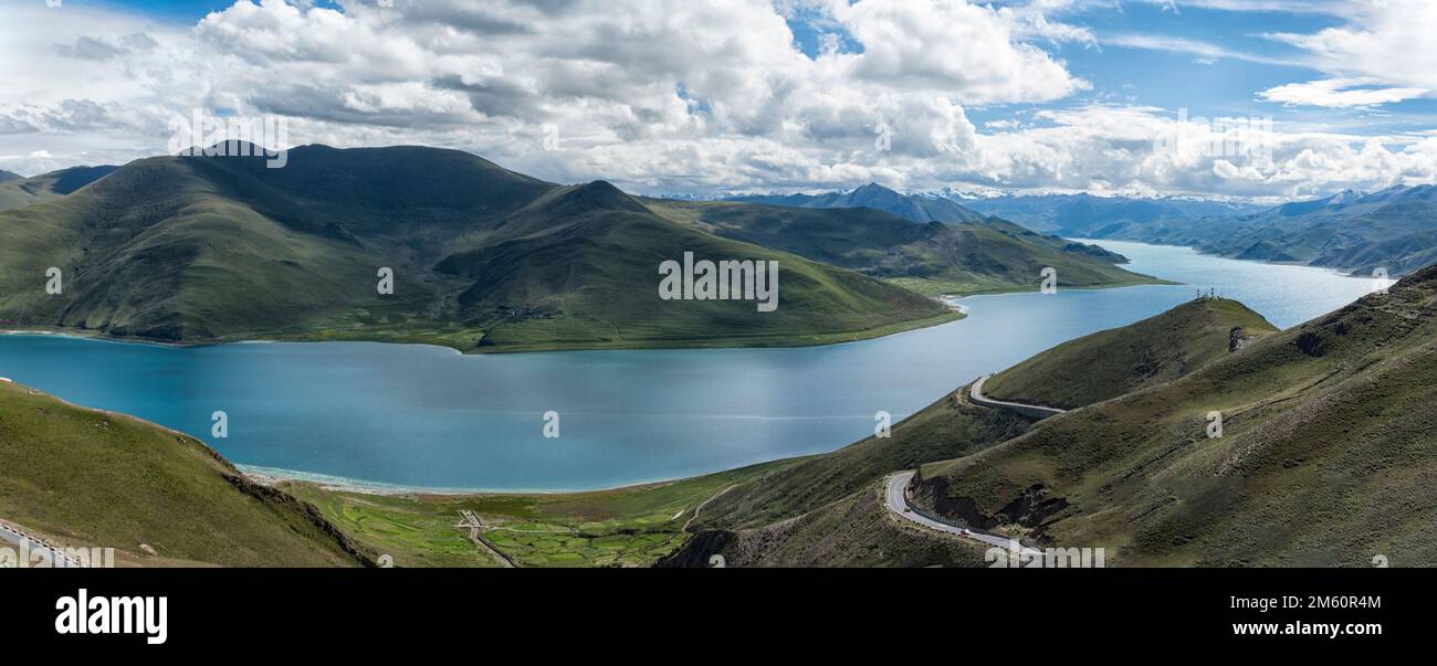 Yamdrok Lake seen from the Kamba La pass. Tibet's Sacred Yamdrok Tso ...