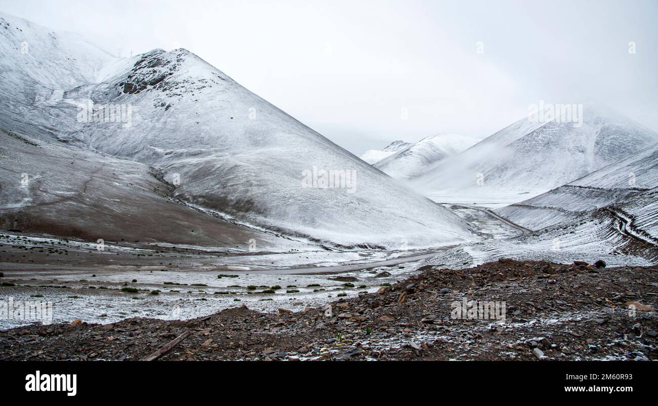 Kyang la pass hi-res stock photography and images - Alamy