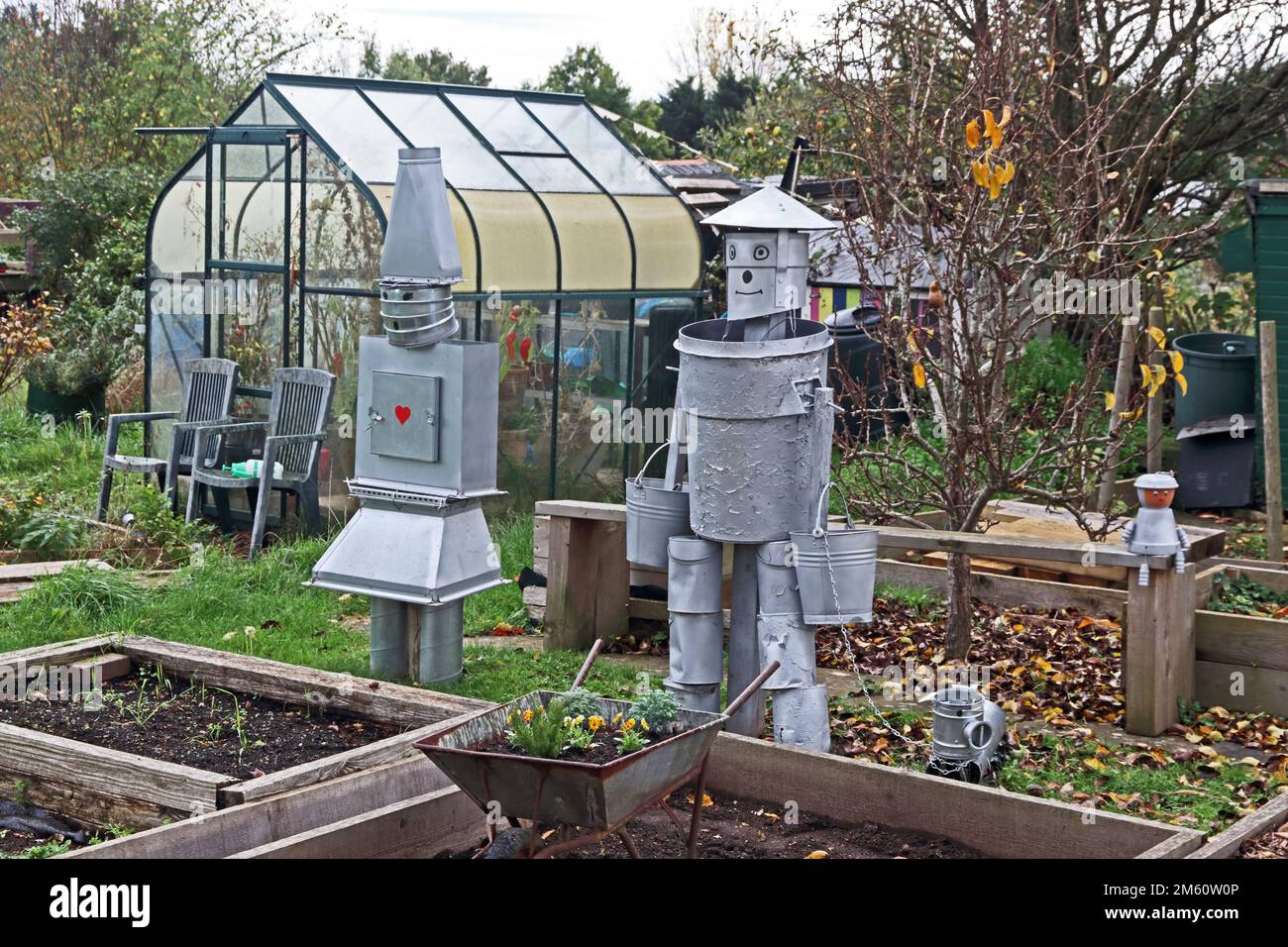 Tin man hi-res stock photography and images - Alamy