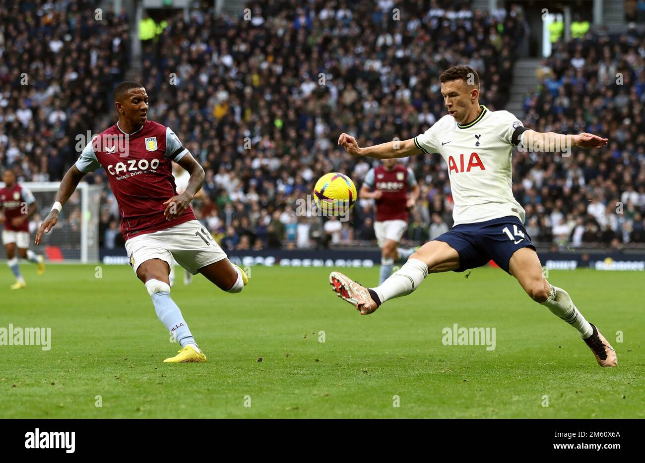 London, UK. 1st Jan, 2023. Ashley Young of Aston Villa comes a cross to ...