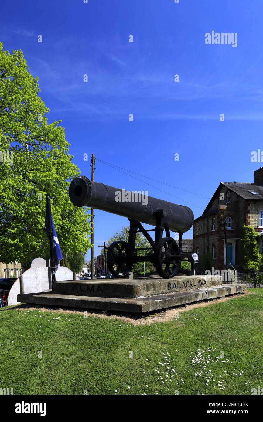 The Sebastopol Cannon, Brampton Road, Huntingdon town, Cambridgeshire ...