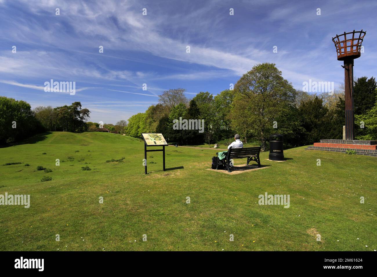 English civil war castles hi-res stock photography and images - Alamy