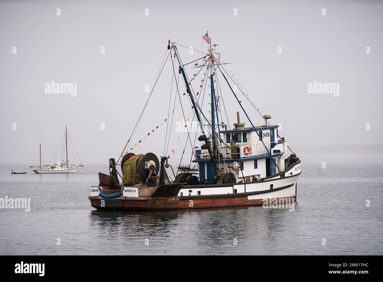 Fishing boats in the monterey bay hi-res stock photography and images ...
