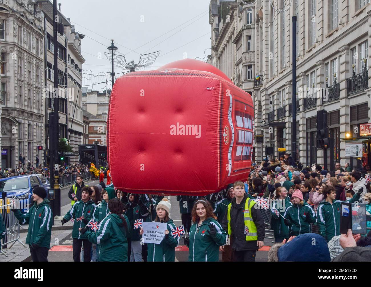 London, England, UK. 1st Jan, 2023. Participants carry a giant ...