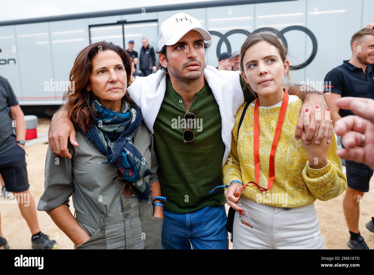Reyes Vázquez de Castro, Carlos Sainz, Scuderia Ferrari Formula 1 ...