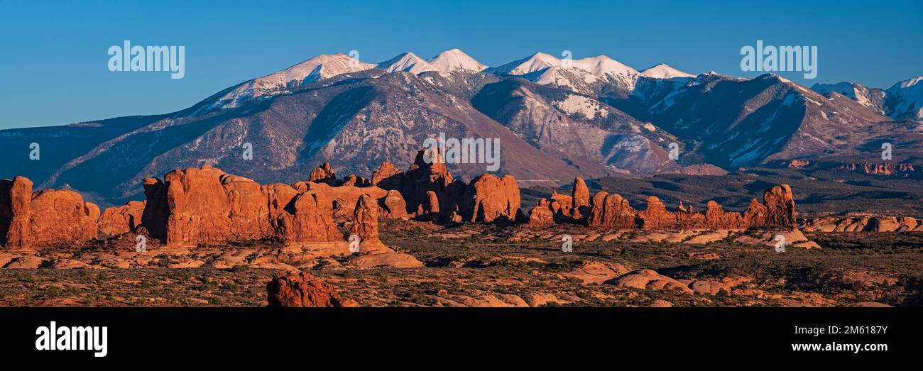 Evening panorama of the Windows Arch section of Arches National Park ...