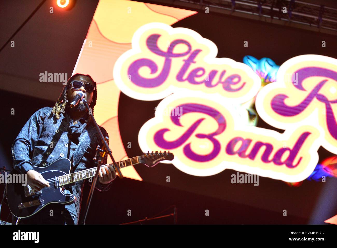 MIRAMAR, FL - DECEMBER 31: Steve Ray Ladson performs during The Miramar ...