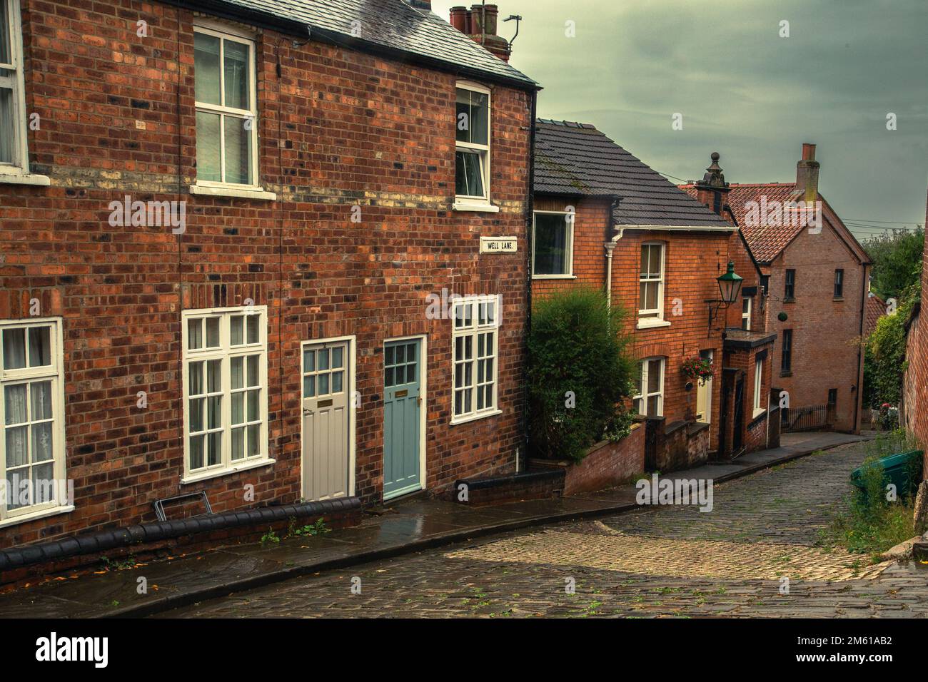 Alongside quaint buildings hi-res stock photography and images - Alamy