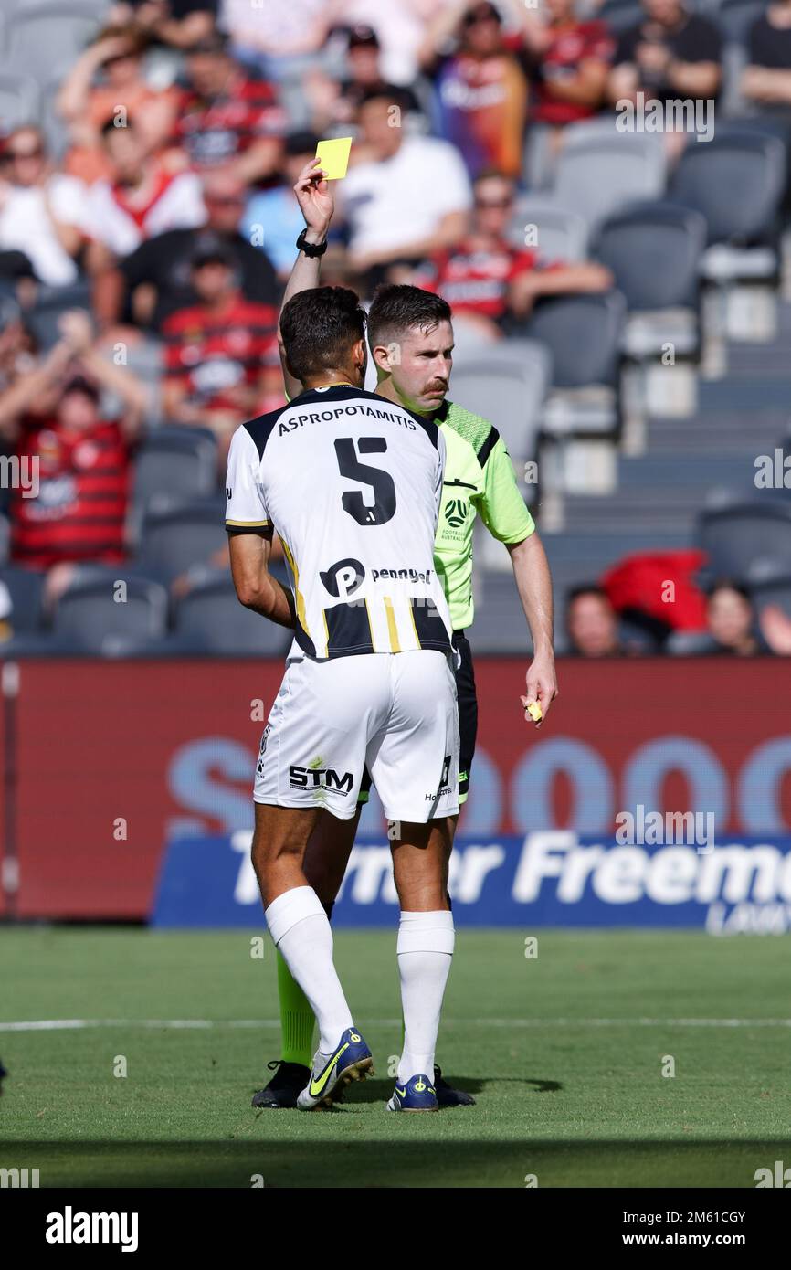 Sydney, Australia. 1st Jan 2023. Referee Lachlan Keevers gives a yellow ...