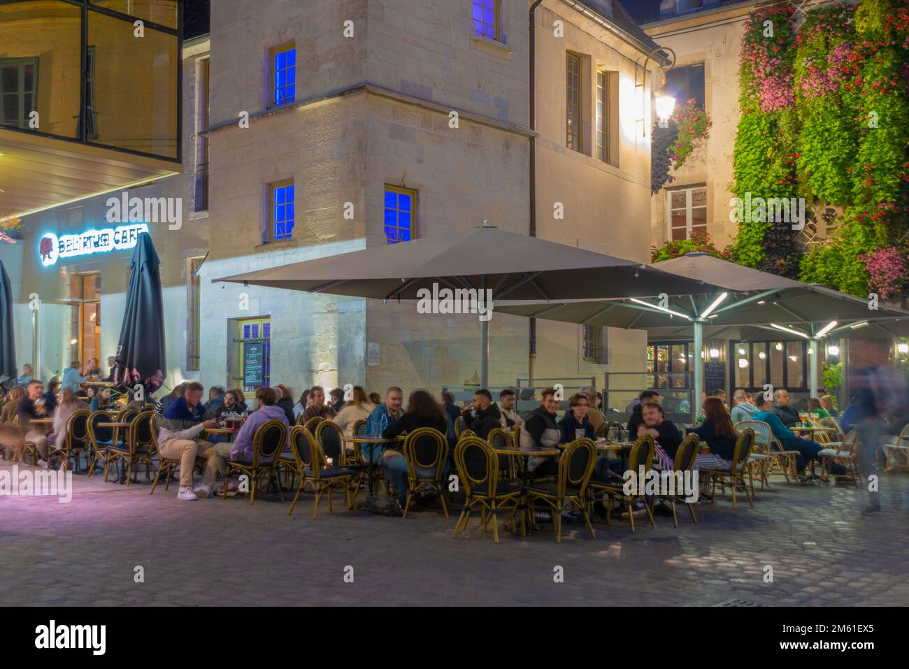 Dijon street cafe at night Stock Photo - Alamy