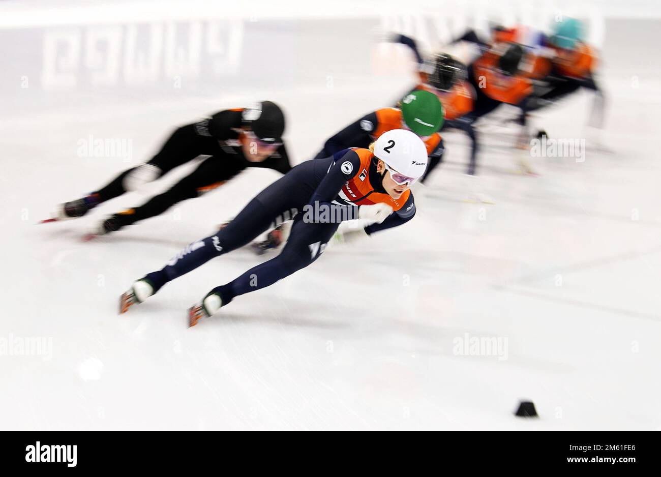LEEUWARDEN - Xandra Velzeboer (2) in the 1500m final of the Daikin NK ...