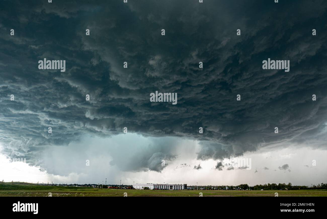 Giant storm hi-res stock photography and images - Alamy