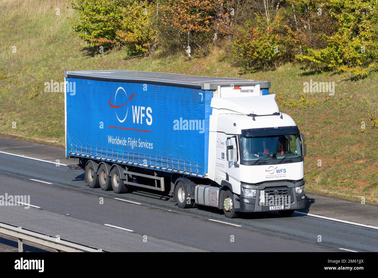 Worldwide Flight Services Mercedes Renault LT21 HZC Stock Photo - Alamy
