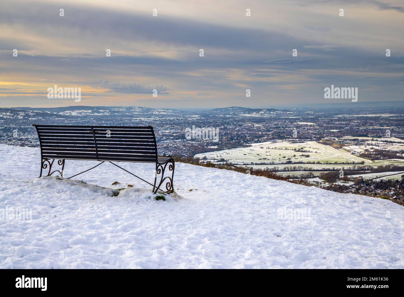 Cheltenham racecourse empty hi-res stock photography and images - Alamy