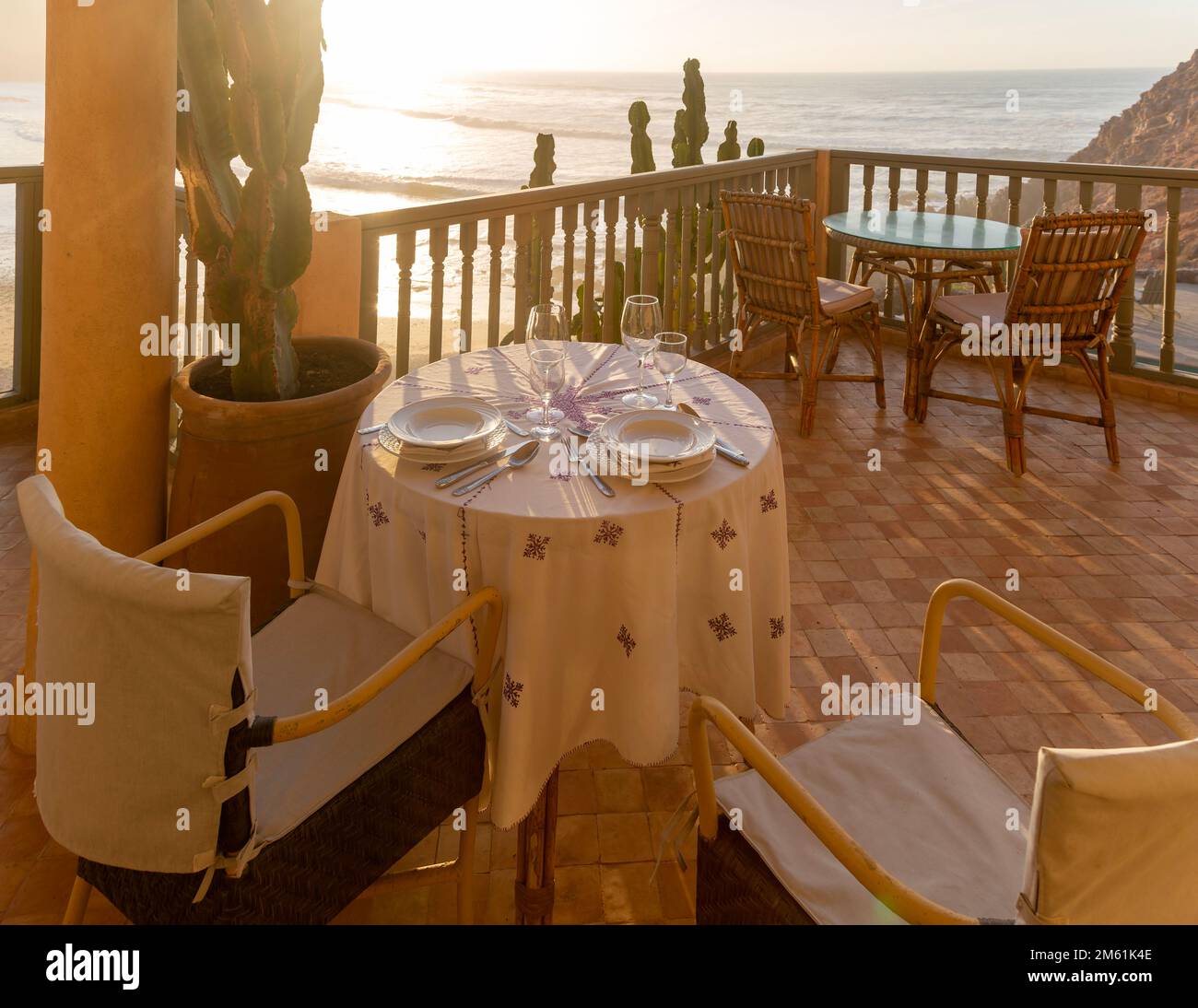 Dinner table overlooking ocean hi-res stock photography and images - Alamy