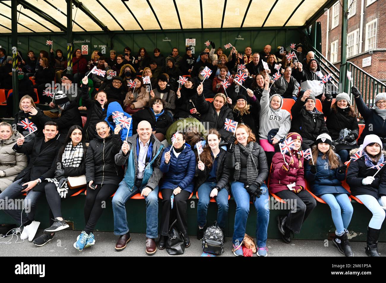 London's annual New Year parade featuring hundreds of floats on January ...