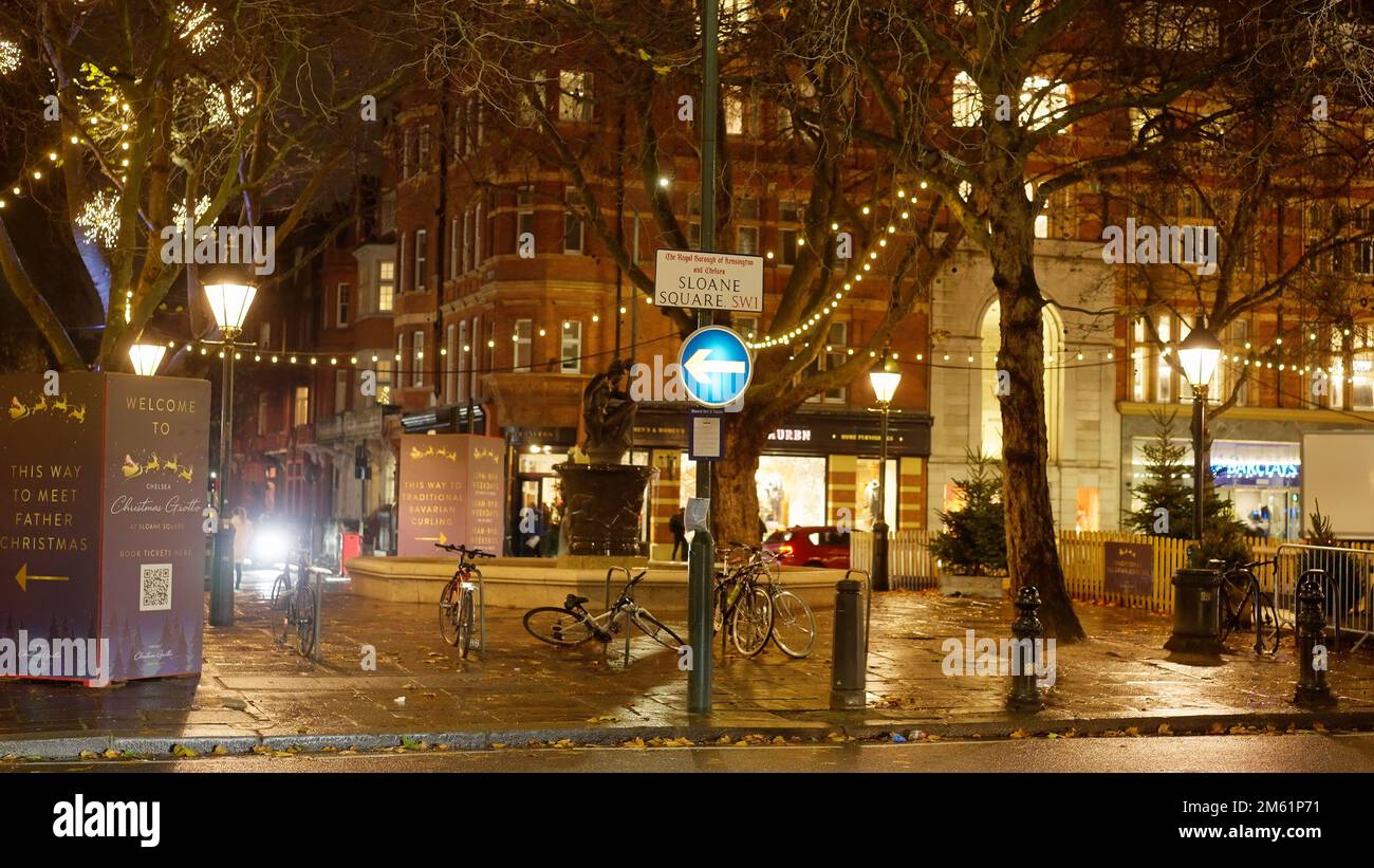 Sloane Square in London Chelsea - LONDON, UK - DECEMBER 20, 2022 Stock ...