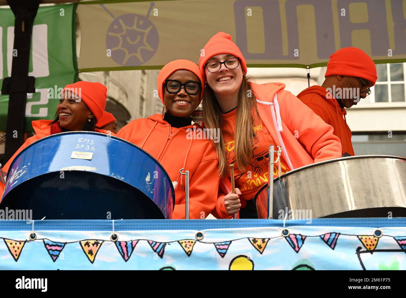London's annual New Year parade featuring hundreds of floats on January ...