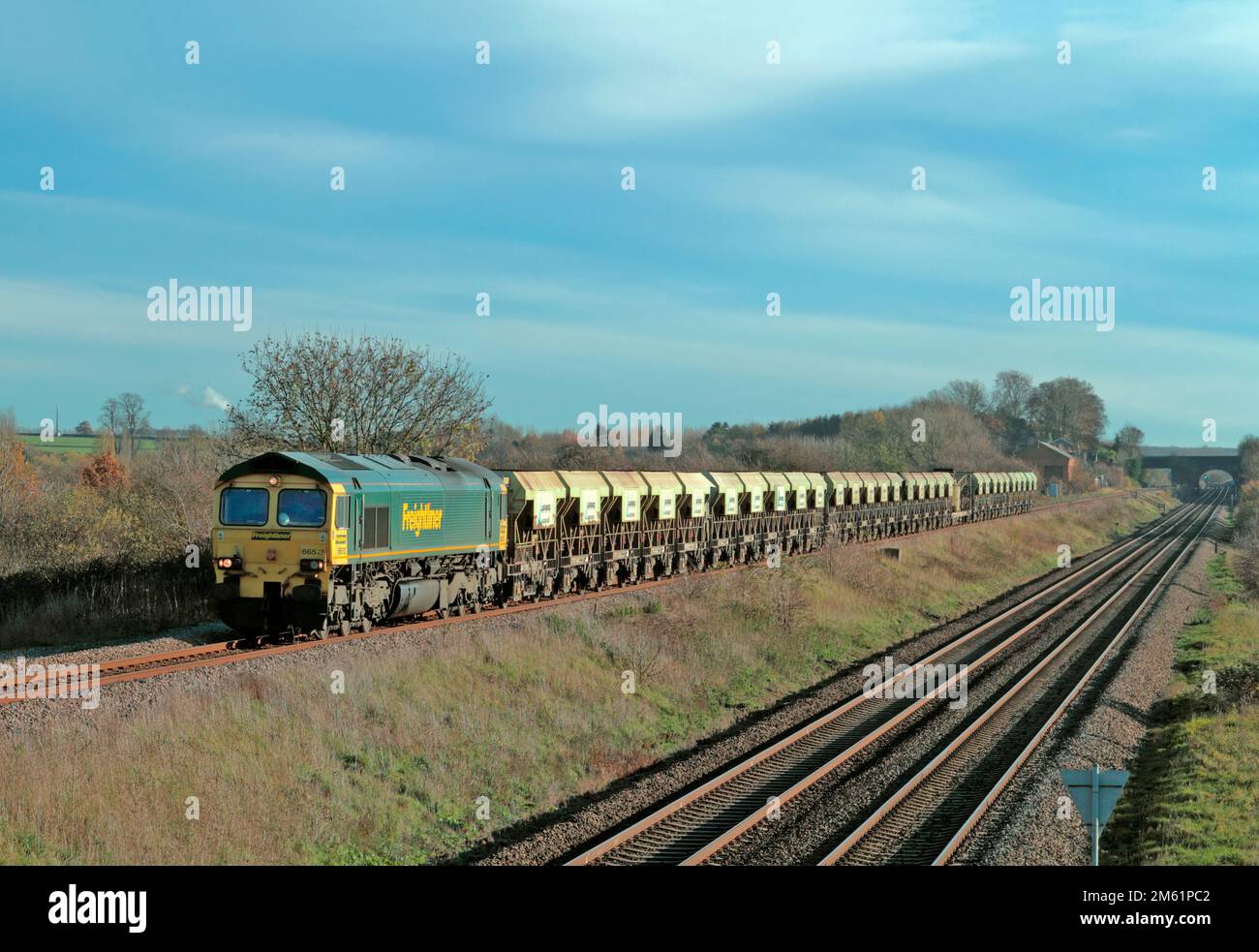 A Freightliner Class 66 diesel locomotive number 66513 working an empty ...