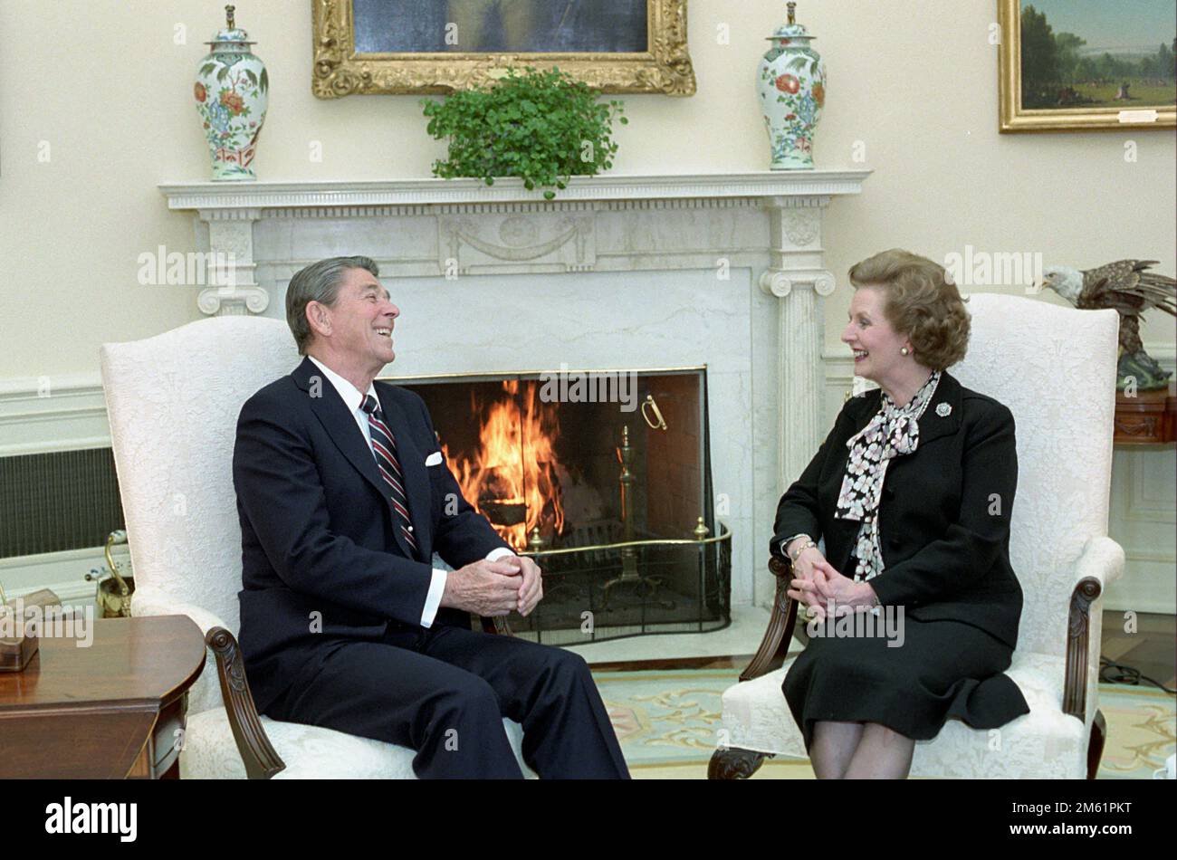 2/20/1985 President Reagan during an Oval Office meeting and Working ...