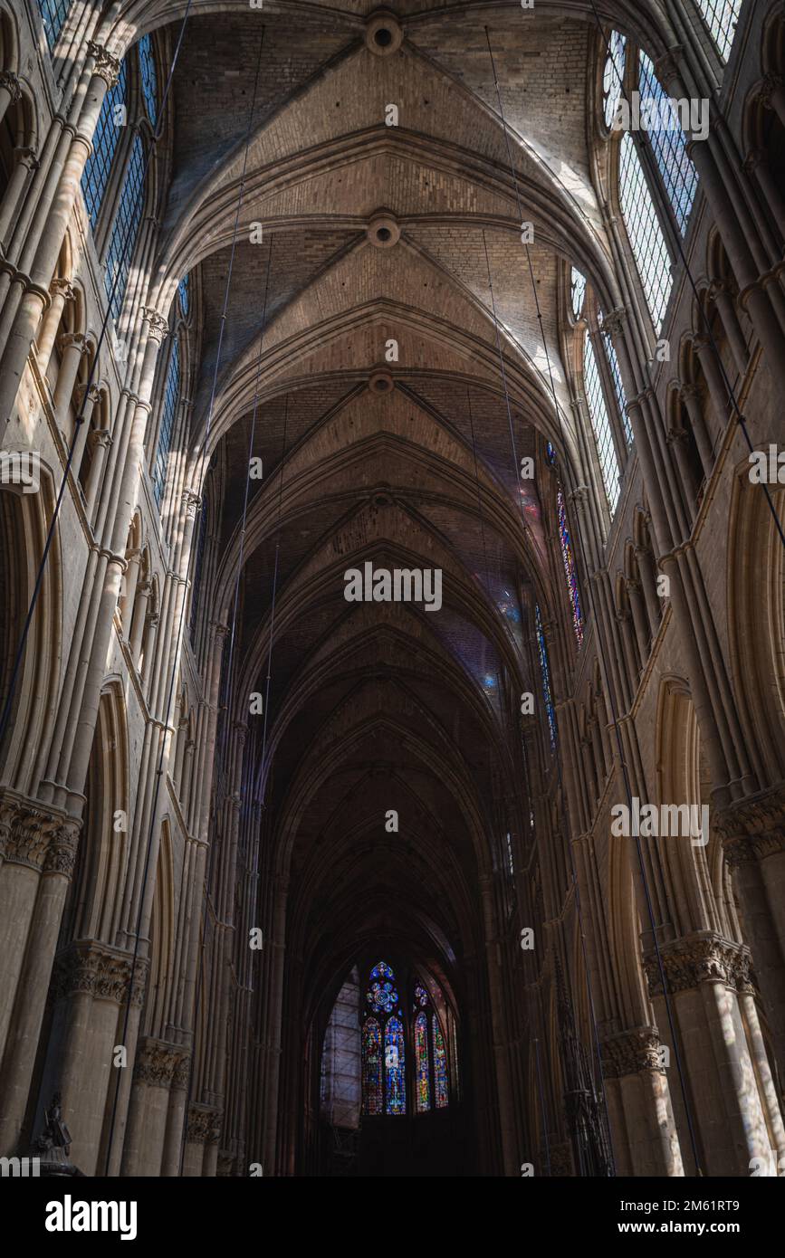 Archway in the gothic cathedral of Reims, France Stock Photo - Alamy