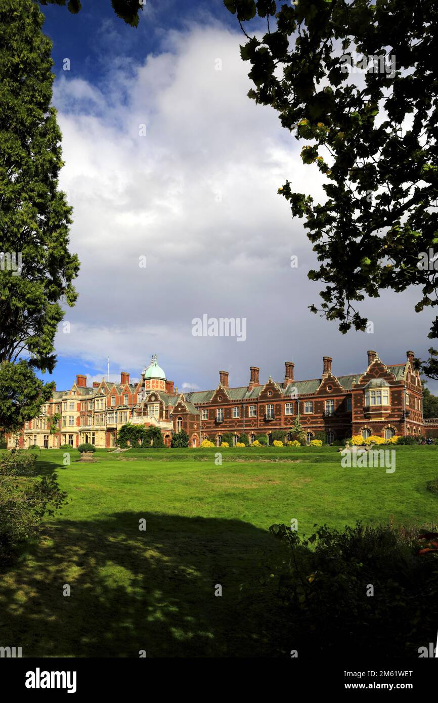 Sandringham gardens summer hi-res stock photography and images - Alamy