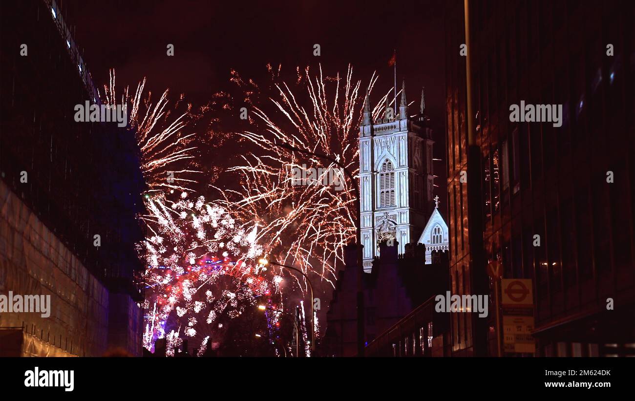 31 December 2022 - London Eye Fireworks 2023, New Years' Eve ...