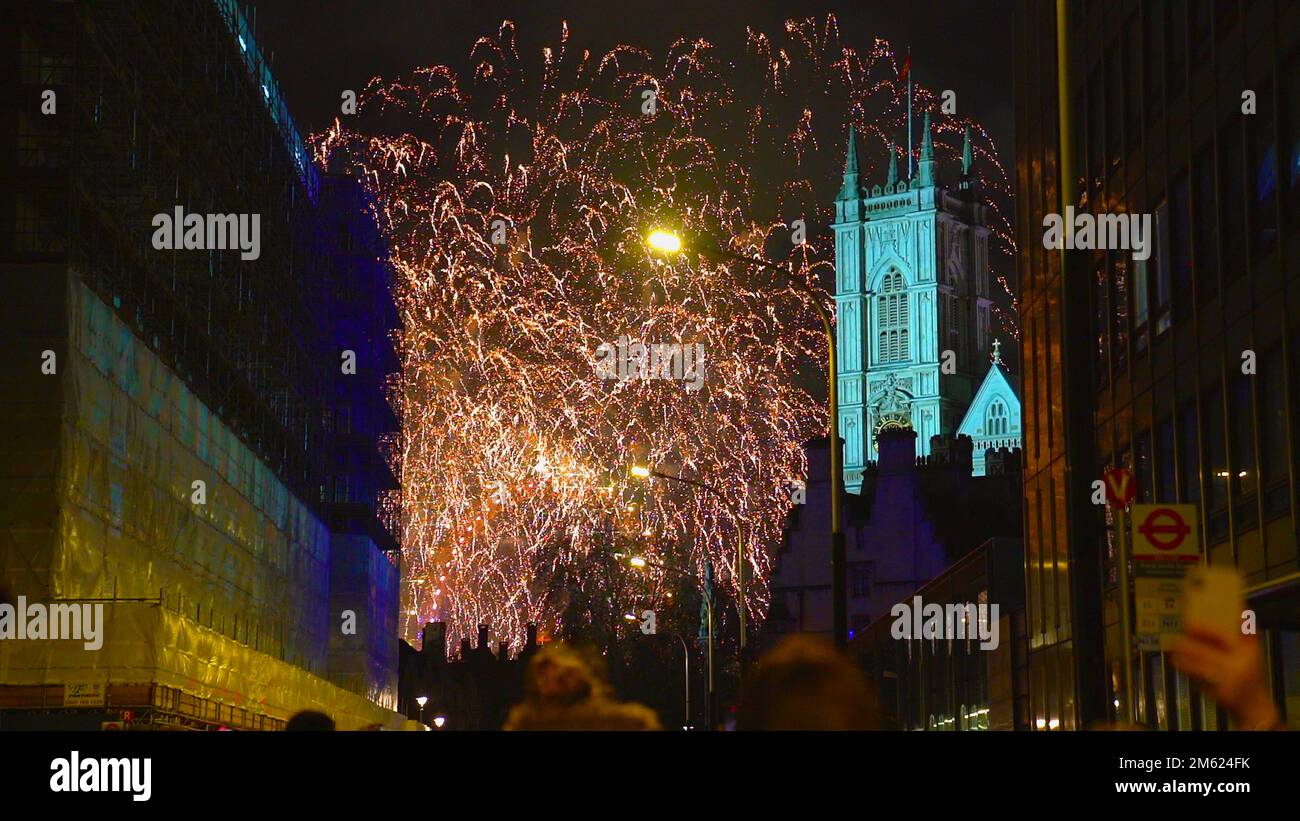 Annual london eye fireworks hi-res stock photography and images - Alamy