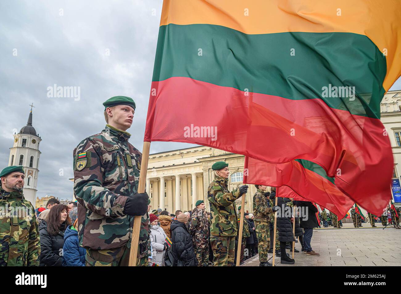 Vilnius, Lithuania. 01st Jan, 2023. Lithuanian servicemen stand in the ...