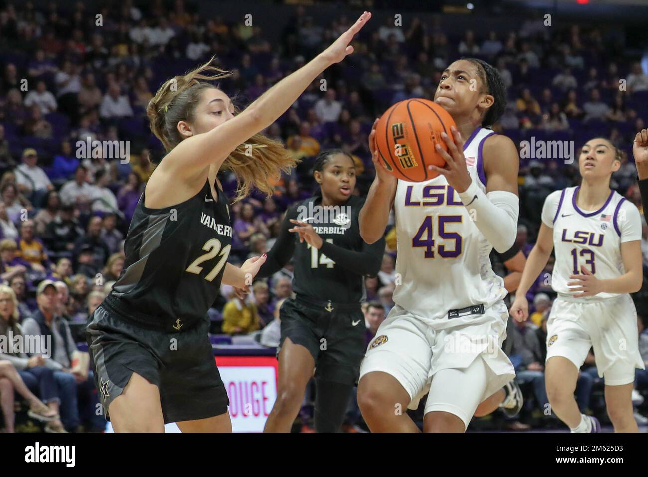Baton Rouge, LA, USA. 1st Jan, 2023. LSU's Alexis Morris (45) tries to ...