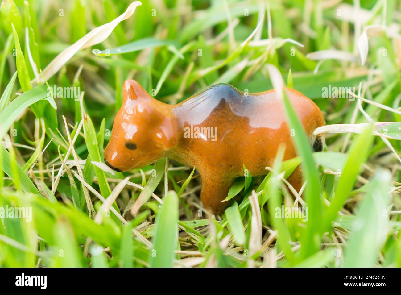 Toy farm animals grass hi-res stock photography and images - Alamy