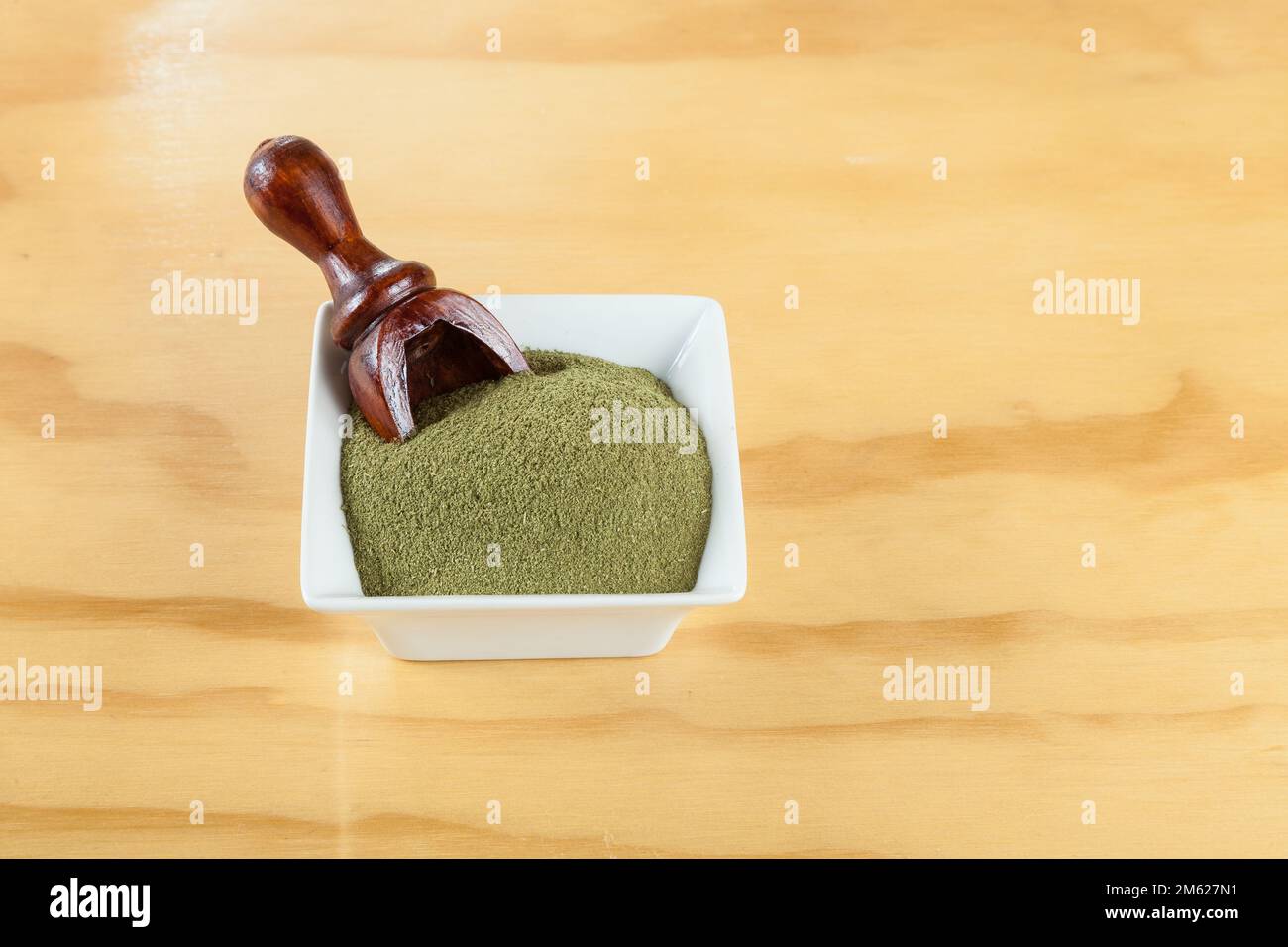 Dried moringa leaf powder hi-res stock photography and images - Alamy