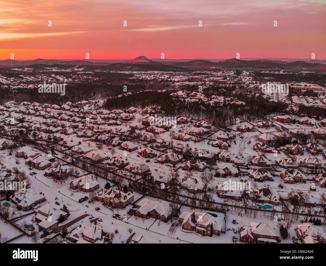 View village under snow hi-res stock photography and images - Alamy