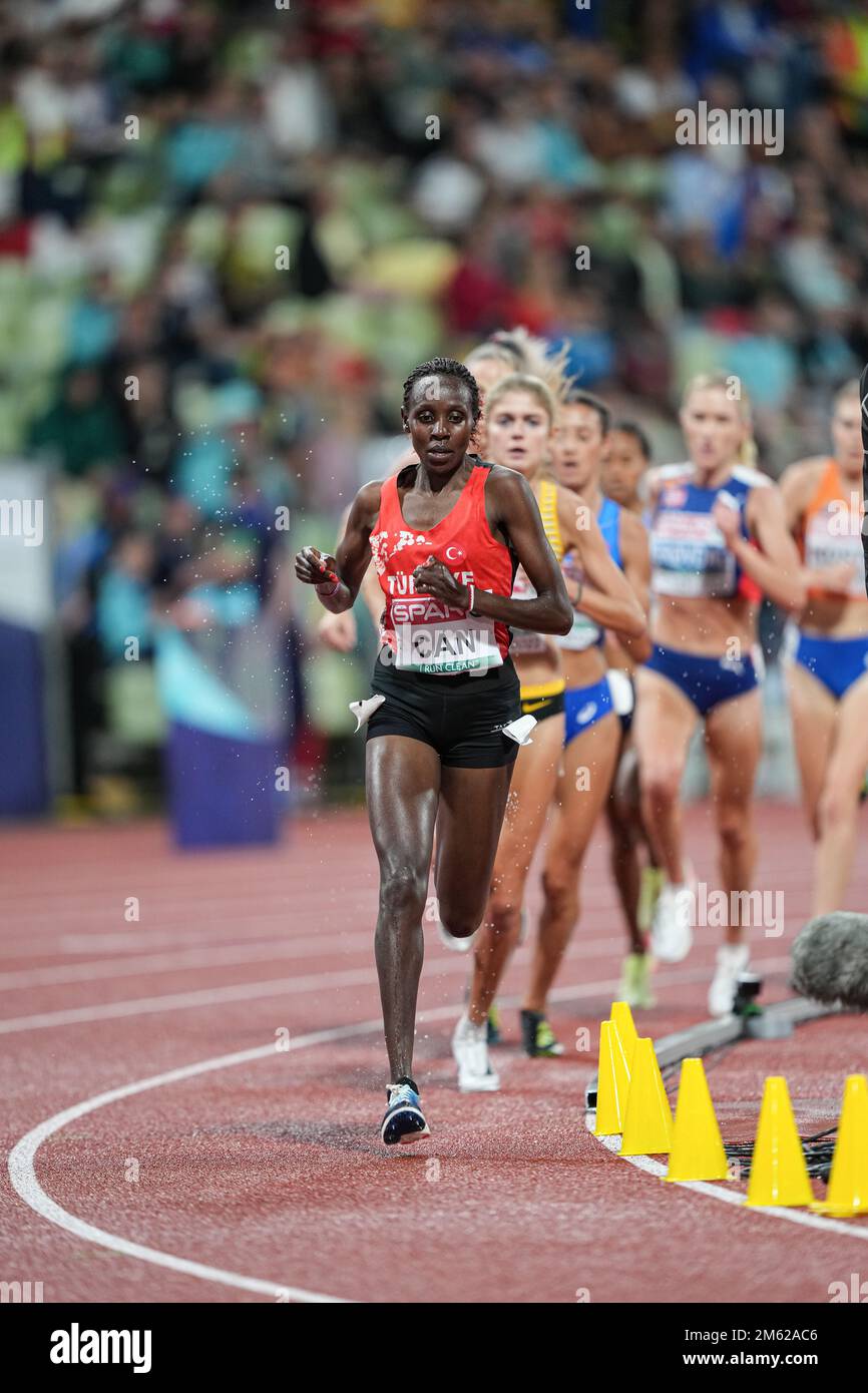 Yasemin Can participating in the 5000 meters at the European Athletics ...