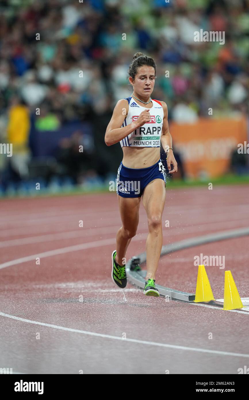 Manon Trapp participating in the 5000 meters at the European Athletics ...