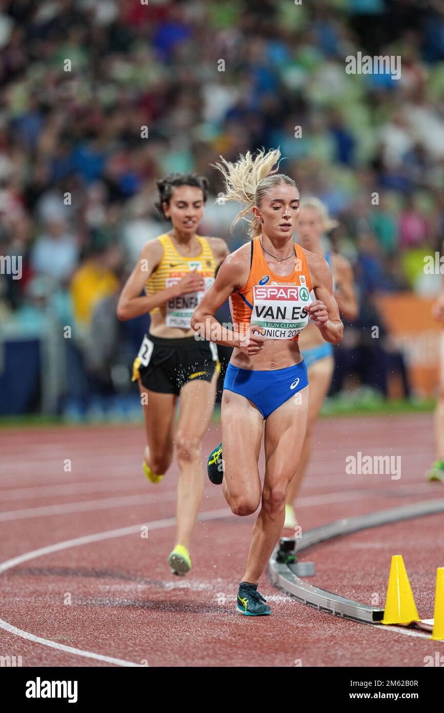 Diane Van Es participating in the 5000 meters at the European Athletics ...