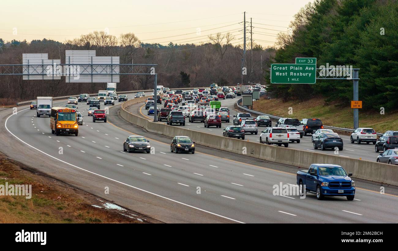 Interstate 95 (I-95) during evening rush hour. Heavy traffic congestion ...