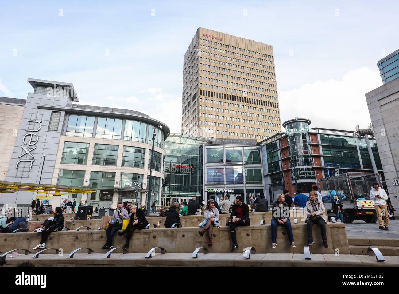 Manchester arndale shopping center united hi-res stock photography and ...